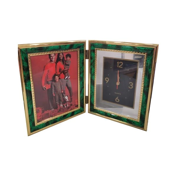 CLOCK AND PHOTO FRAME SET